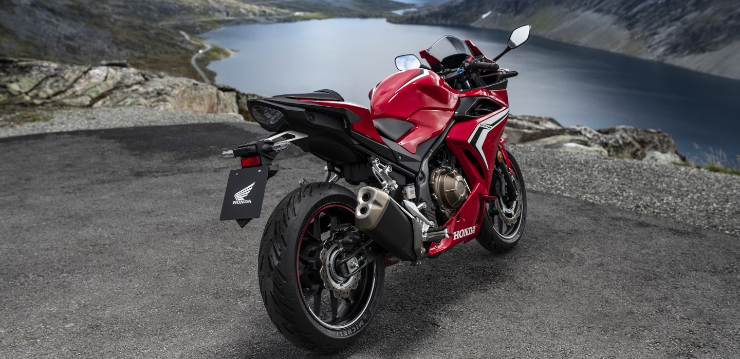 Baby Fireblade: La Honda CBR400R fue presentada en Japón - Motoblog.com