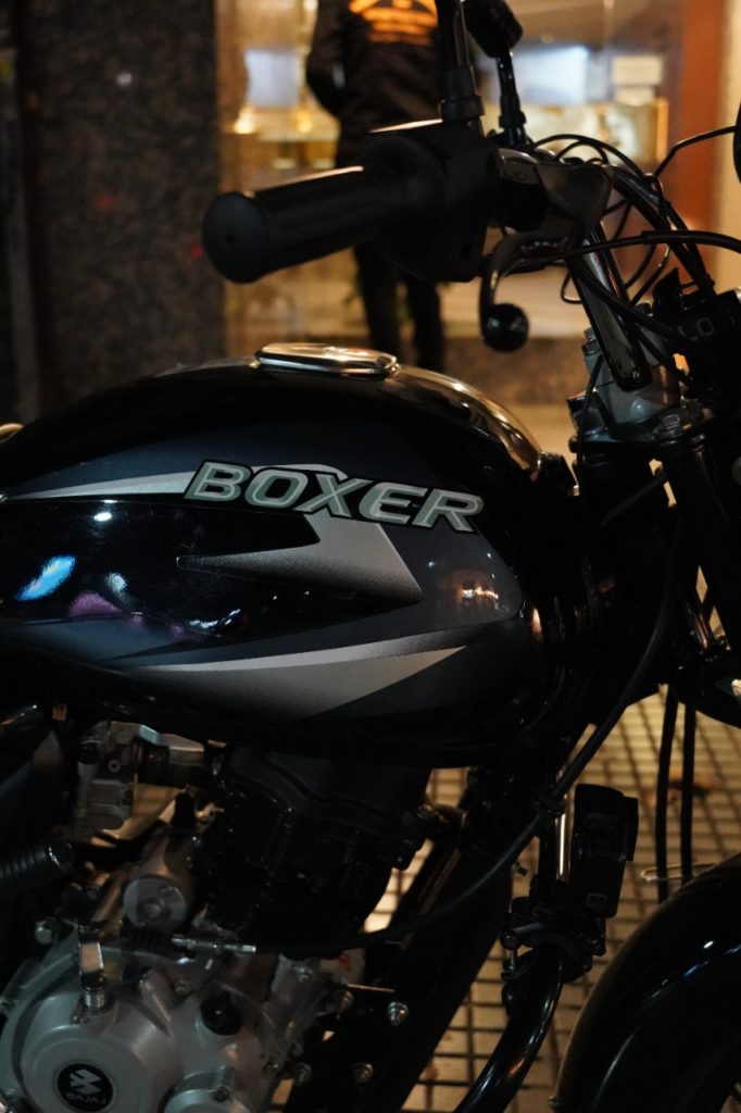 Test Ride: Bajaj Boxer 150 - Motoblog.com