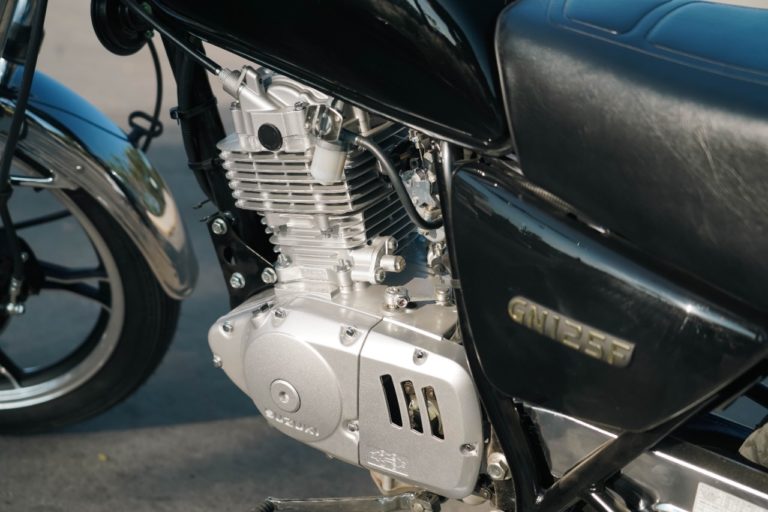 Test Ride: Suzuki GN 125 F - Motoblog.com