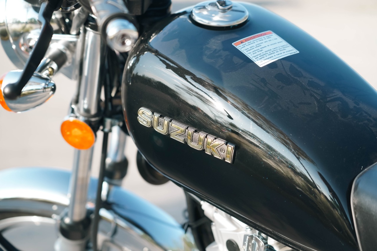 Test Ride: Suzuki GN 125 F - Motoblog.com