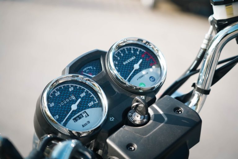 Test Ride: Suzuki GN 125 F - Motoblog.com