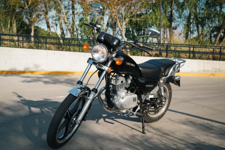 Test Ride: Suzuki GN 125 F - Motoblog.com