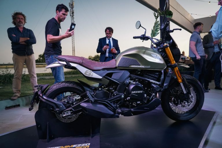 Moto Morini se presentó en Argentina y su X-Cape 650 va a la lucha cuerpo a cuerpo con Benelli ...