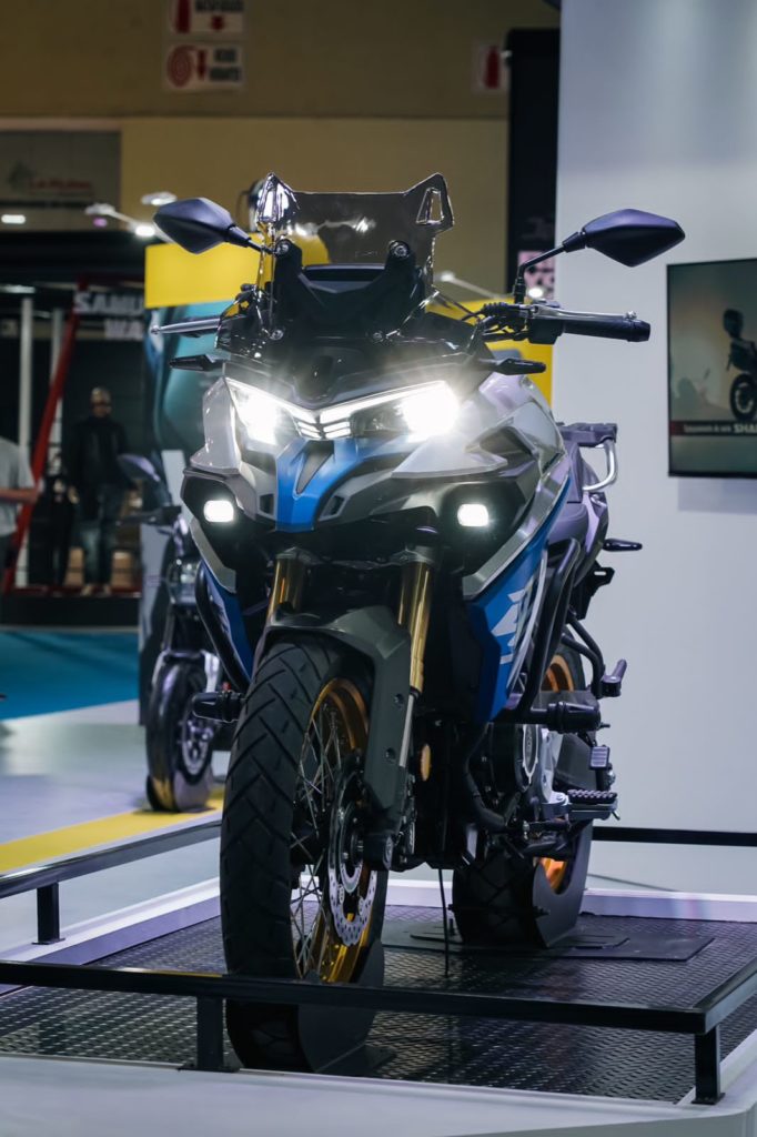 Voge presenta el SR4 Max y la AC500 en el Salón Moto y anticipa las ...