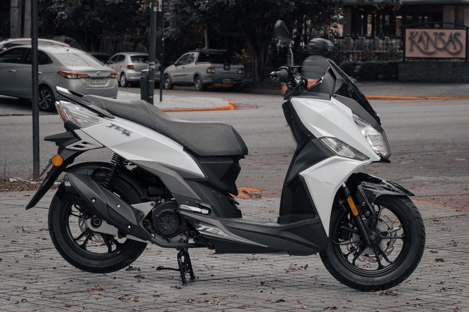 Test Ride: SYM Jet 14 200 - Motoblog.com