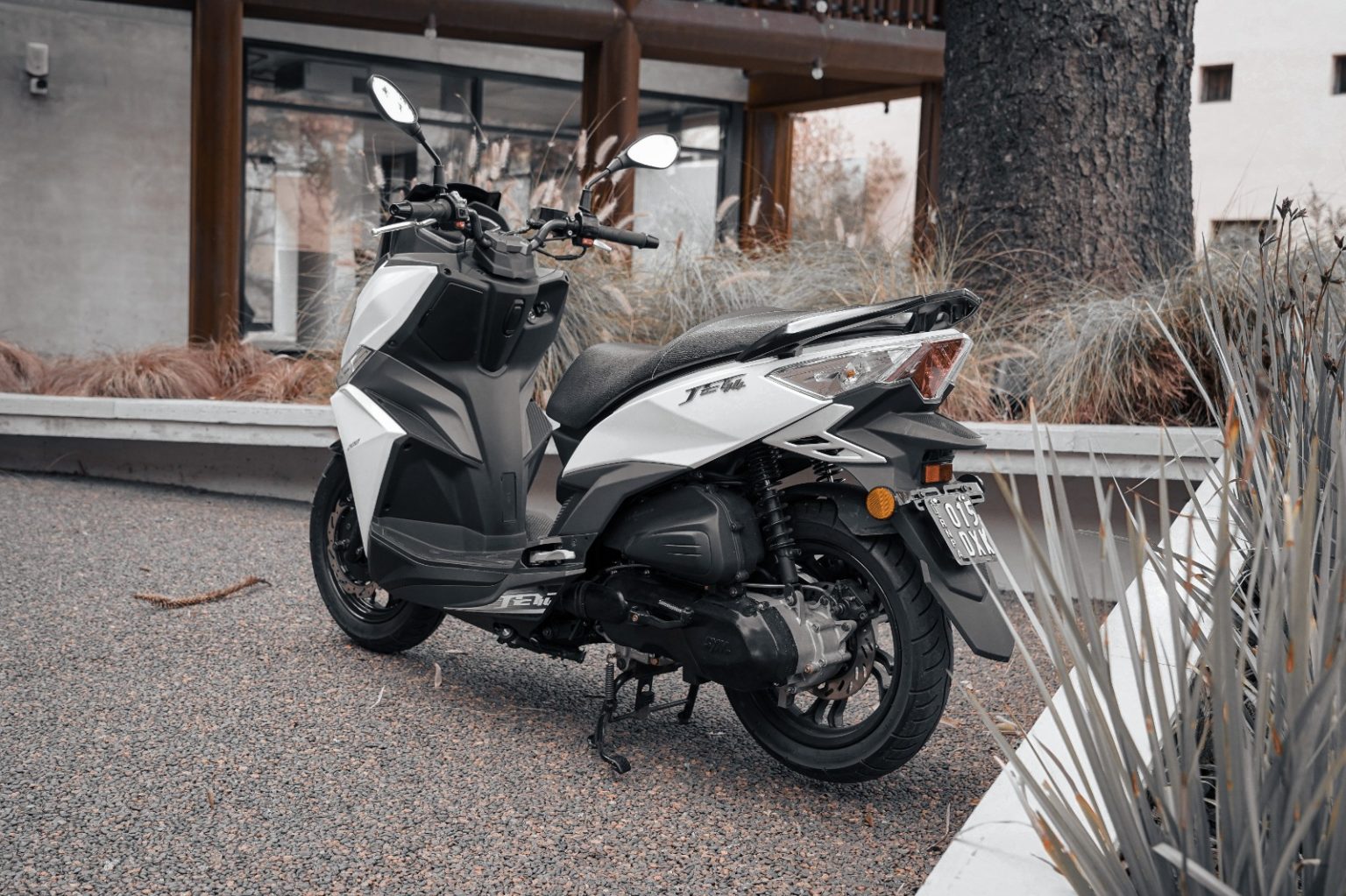 Test Ride: SYM Jet 14 200 - Motoblog.com