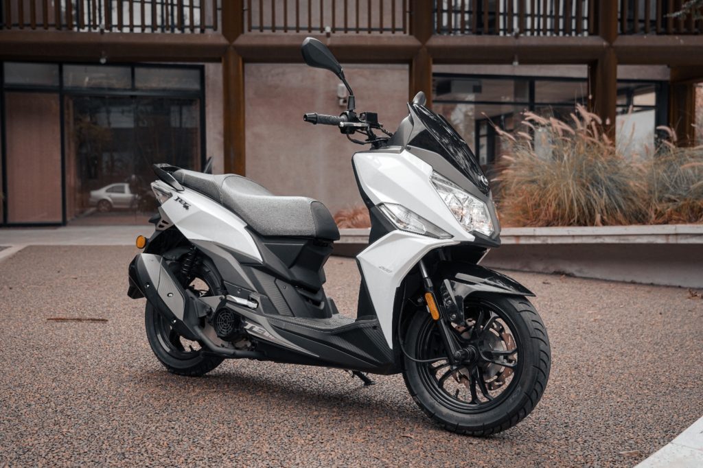 Test Ride: SYM Jet 14 200 - Motoblog.com
