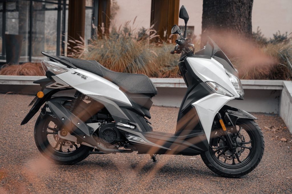 Test Ride: SYM Jet 14 200 - Motoblog.com