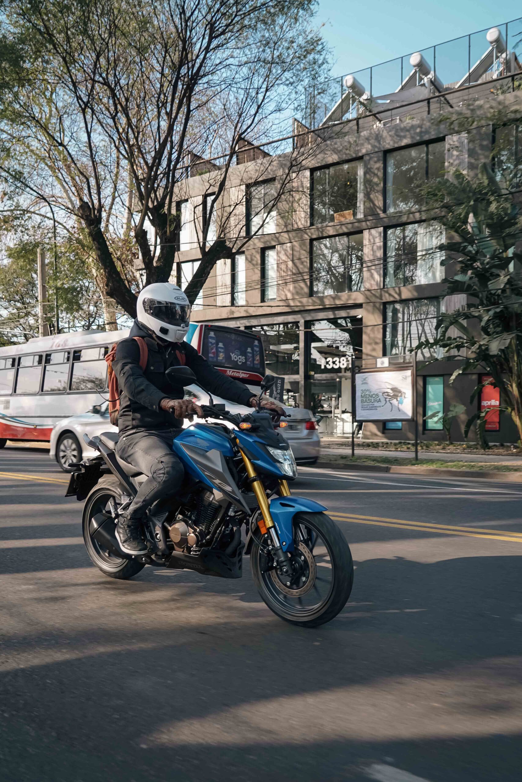 Test Ride: Honda CB300F Twister - Motoblog.com