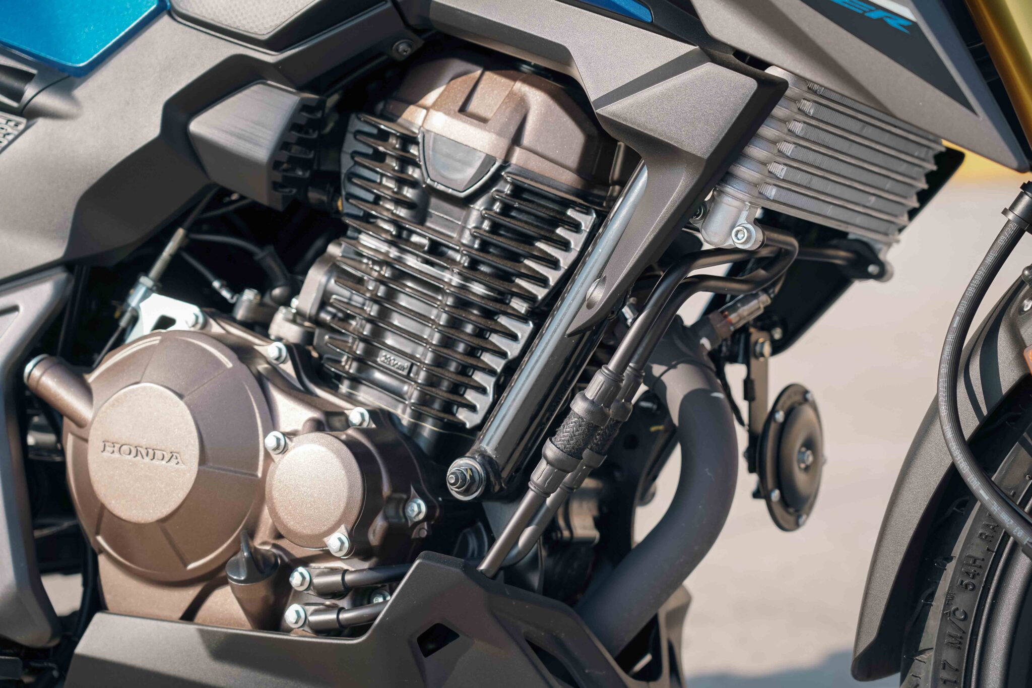 Test Ride: Honda CB300F Twister - Motoblog.com