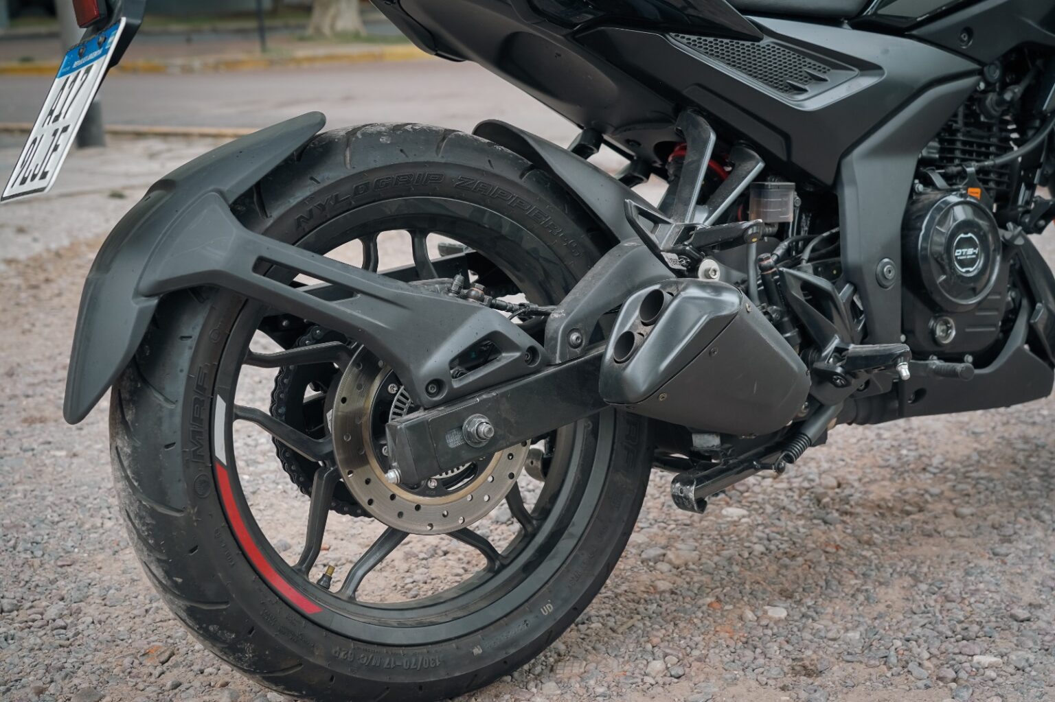 Test Ride: Bajaj Rouser N250 - Motoblog.com