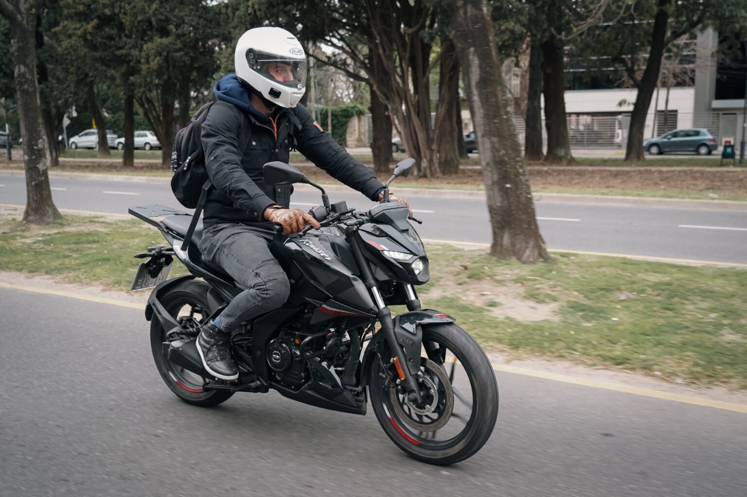 Test Ride: Bajaj Rouser N250 - Motoblog.com