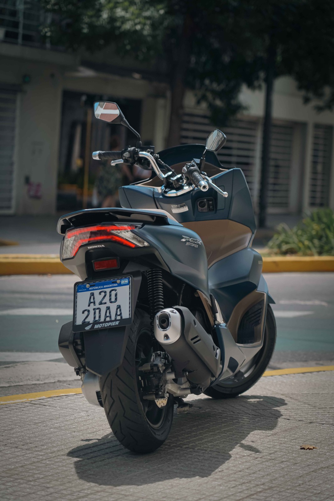 Test Ride: Honda PCX 160 - Motoblog.com