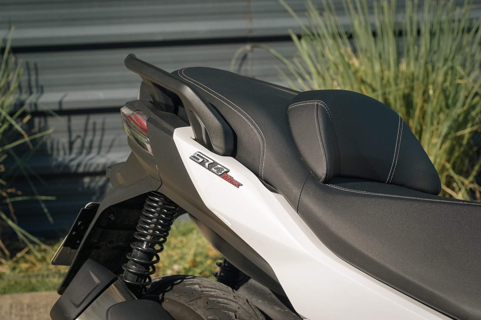 Test Ride: Voge SR4 Max - Motoblog.com