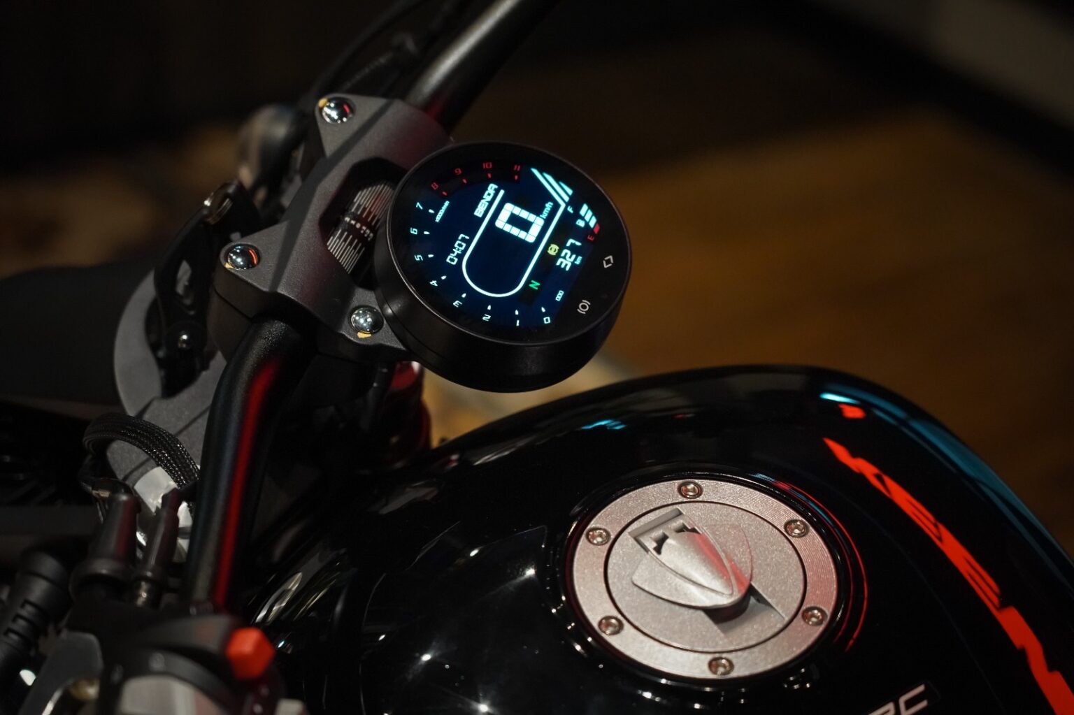 Llegó la custom: Keeway presentó anoche la V302C, que ya está ...