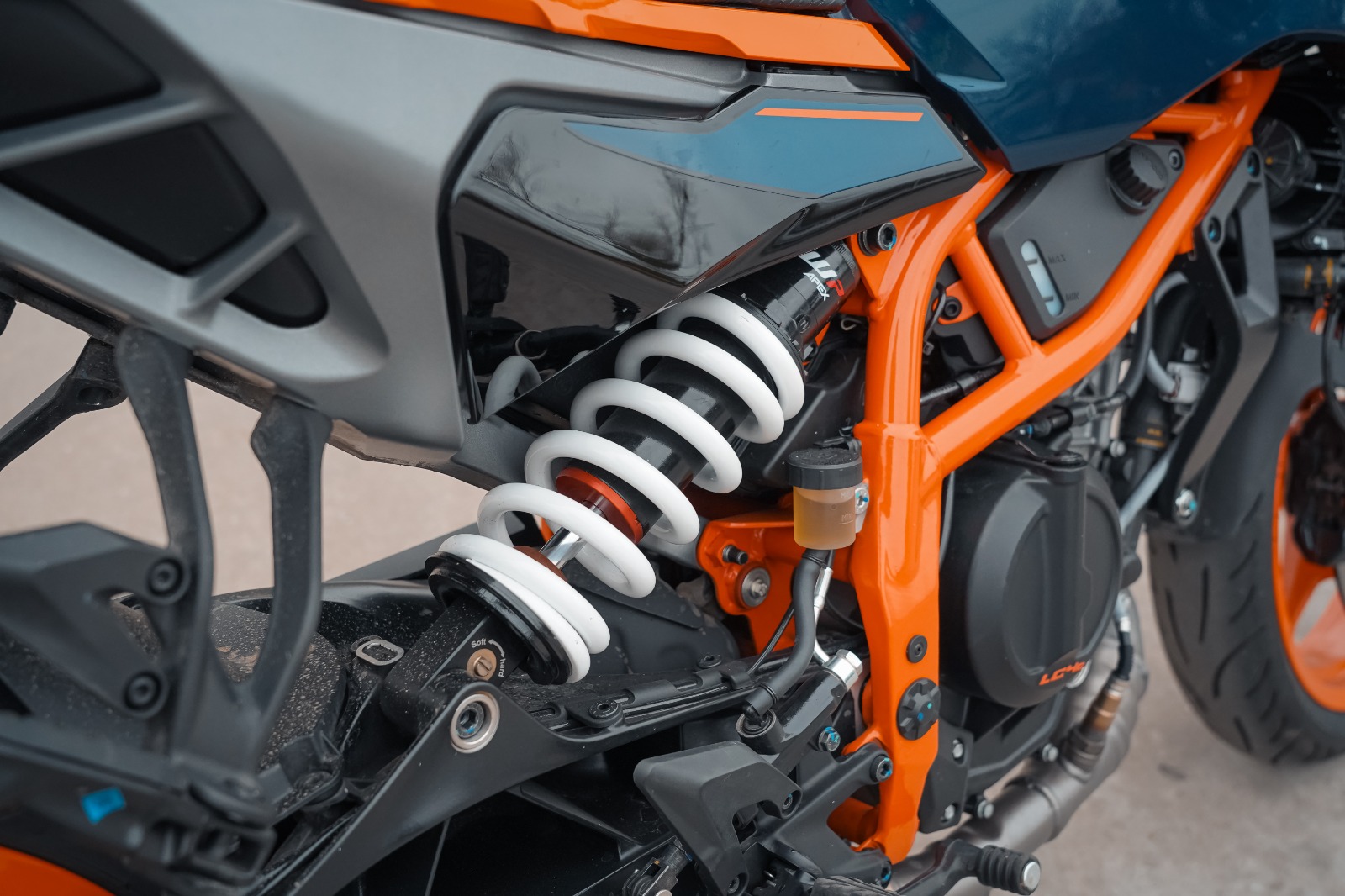 Test ride: KTM 390 Duke (G3) - Motoblog.com