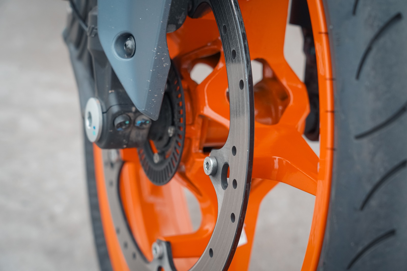 Test ride: KTM 390 Duke (G3) - Motoblog.com