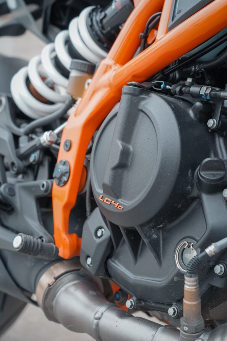 Test ride: KTM 390 Duke (G3) - Motoblog.com