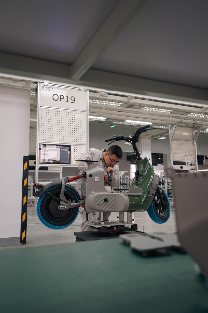 Motoblog en China: Así fabrica el grupo Keeway sus motos eléctricas EZI ...
