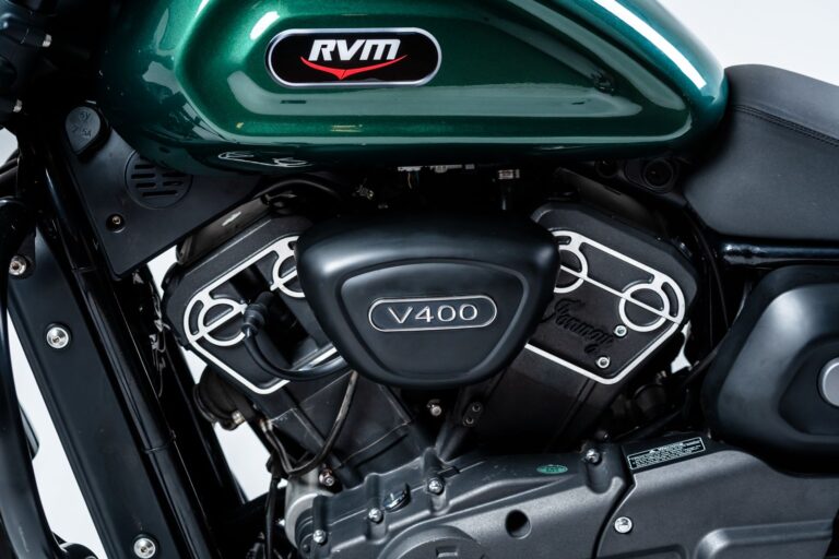 Lanzamiento: RVM V400 - Motoblog.com