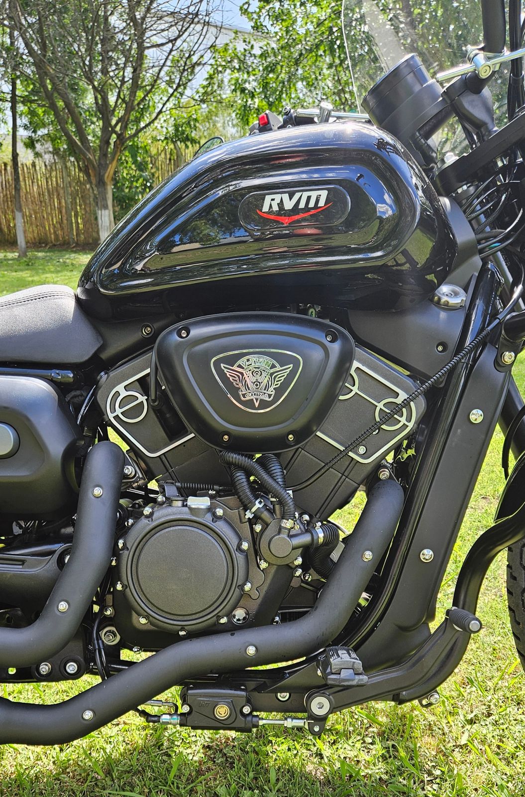 Lanzamiento: RVM V400 - Motoblog.com