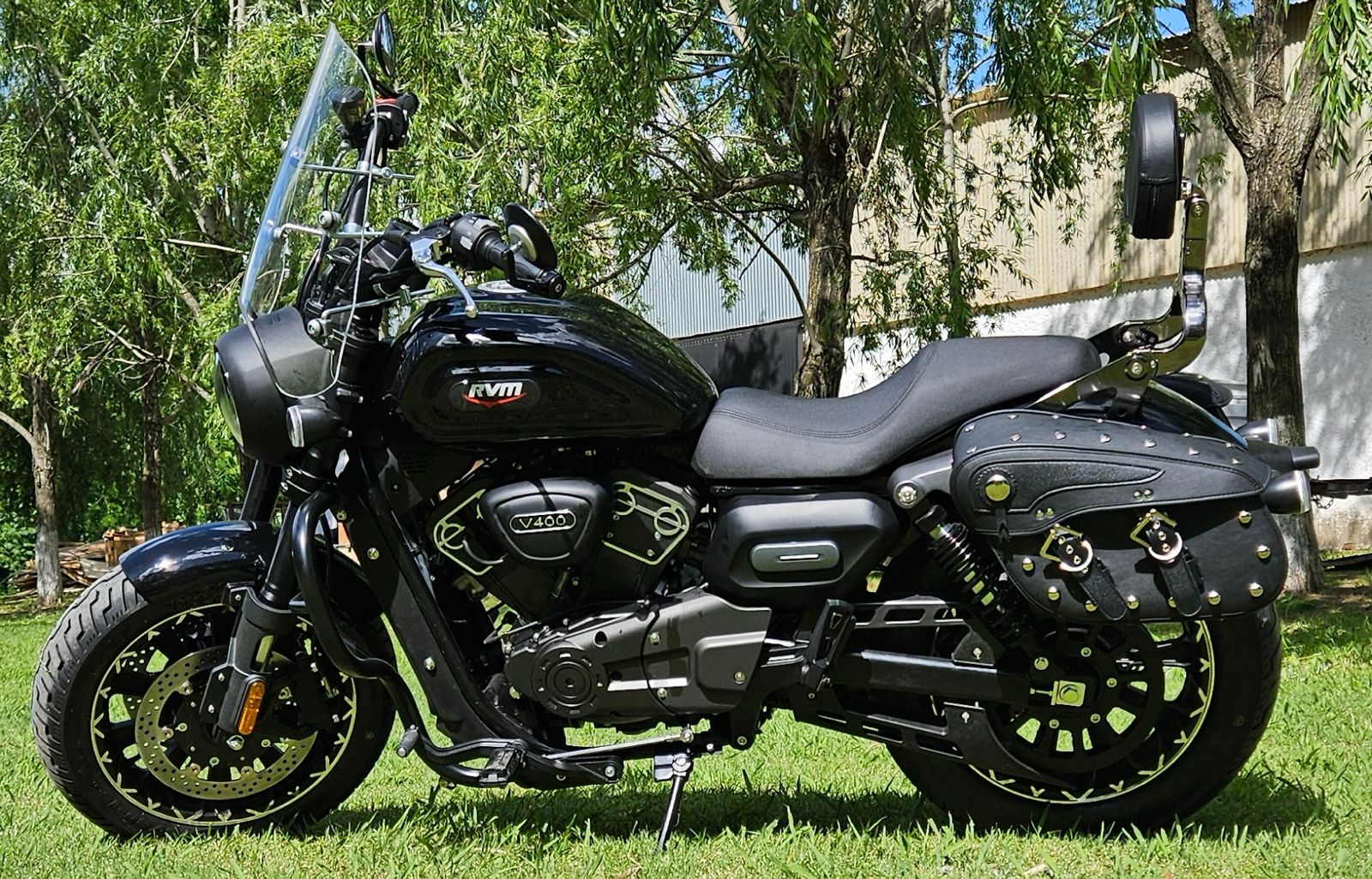 Lanzamiento: RVM V400 - Motoblog.com