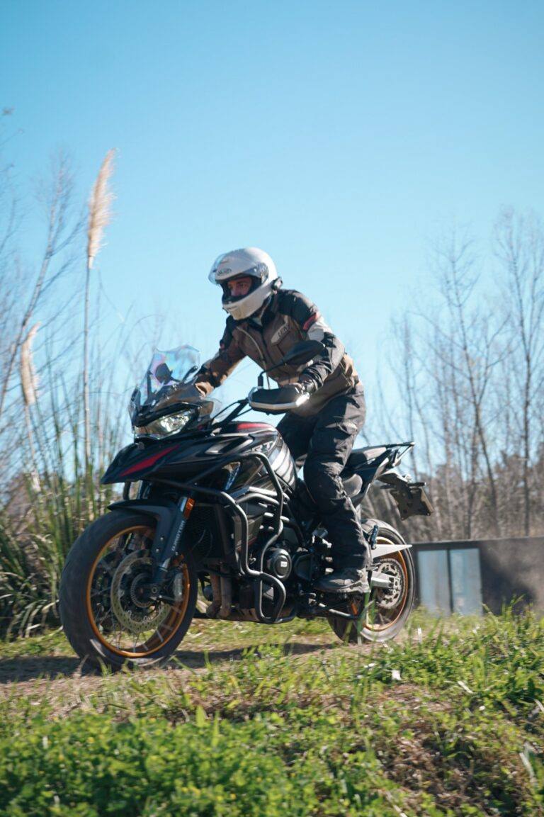 Test ride: QJMOTOR SRT 800SX - Motoblog.com
