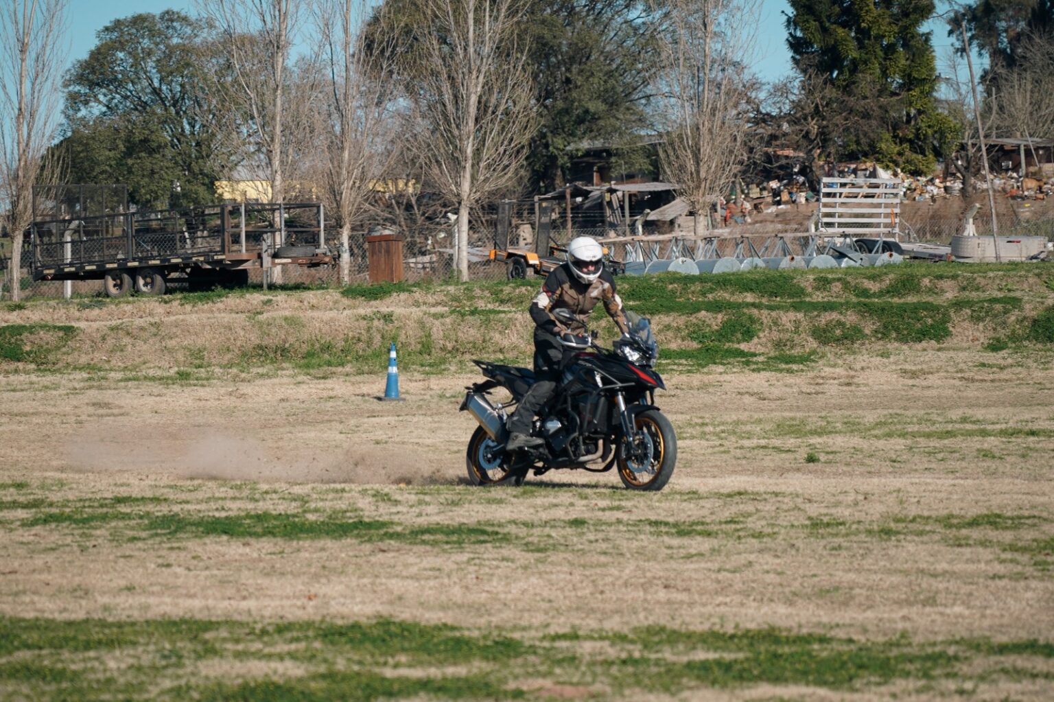 Test ride: QJMOTOR SRT 800SX - Motoblog.com